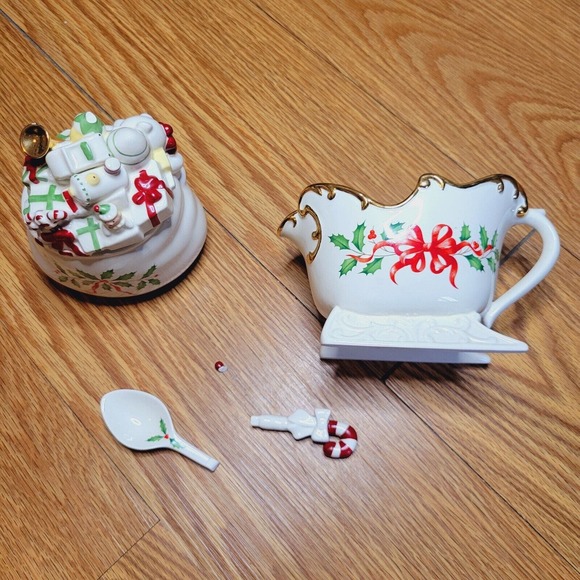 Lenox | Holiday | Lenox Holiday Santa Sleigh Sugar Bowl And Creamer ...